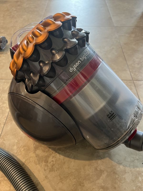 サンディエゴタウン - クラシファイド[Dyson 掃除機]